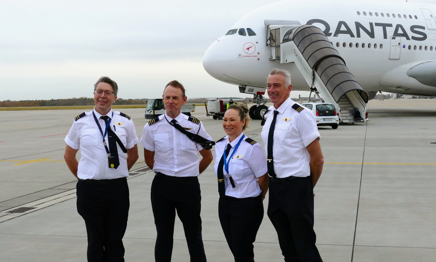 Qantas A380 Flight Crew pre-departure_Captain Paul Grant_First Officer ...
