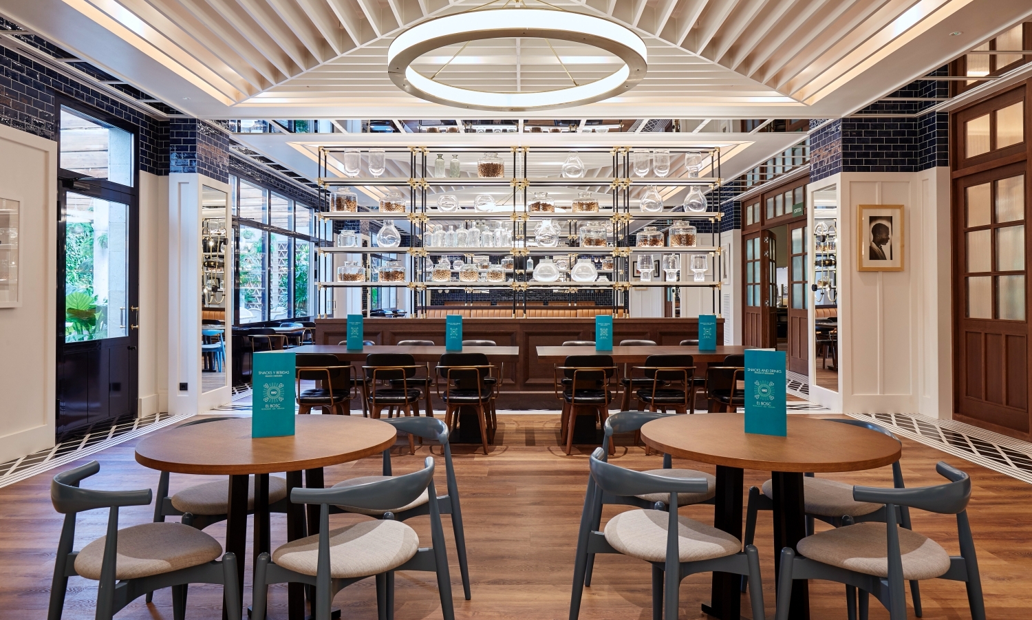 WF_restaurant-at-radisson-blu-1882-hotel-barcelona-sagrada-fami - Wayfarer