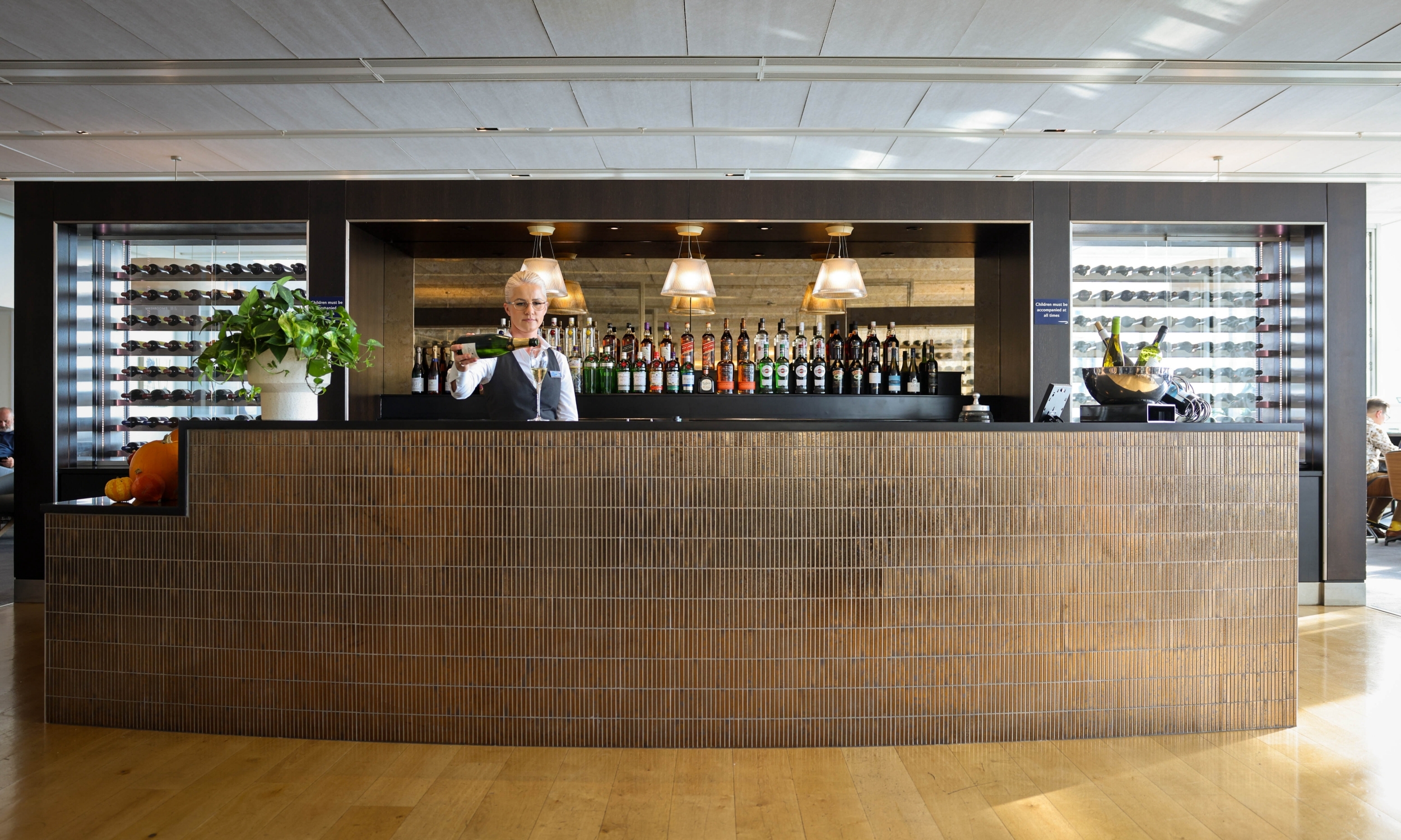 British Airways unveils stunning, new-look Heathrow Terminal 5 B gates ...