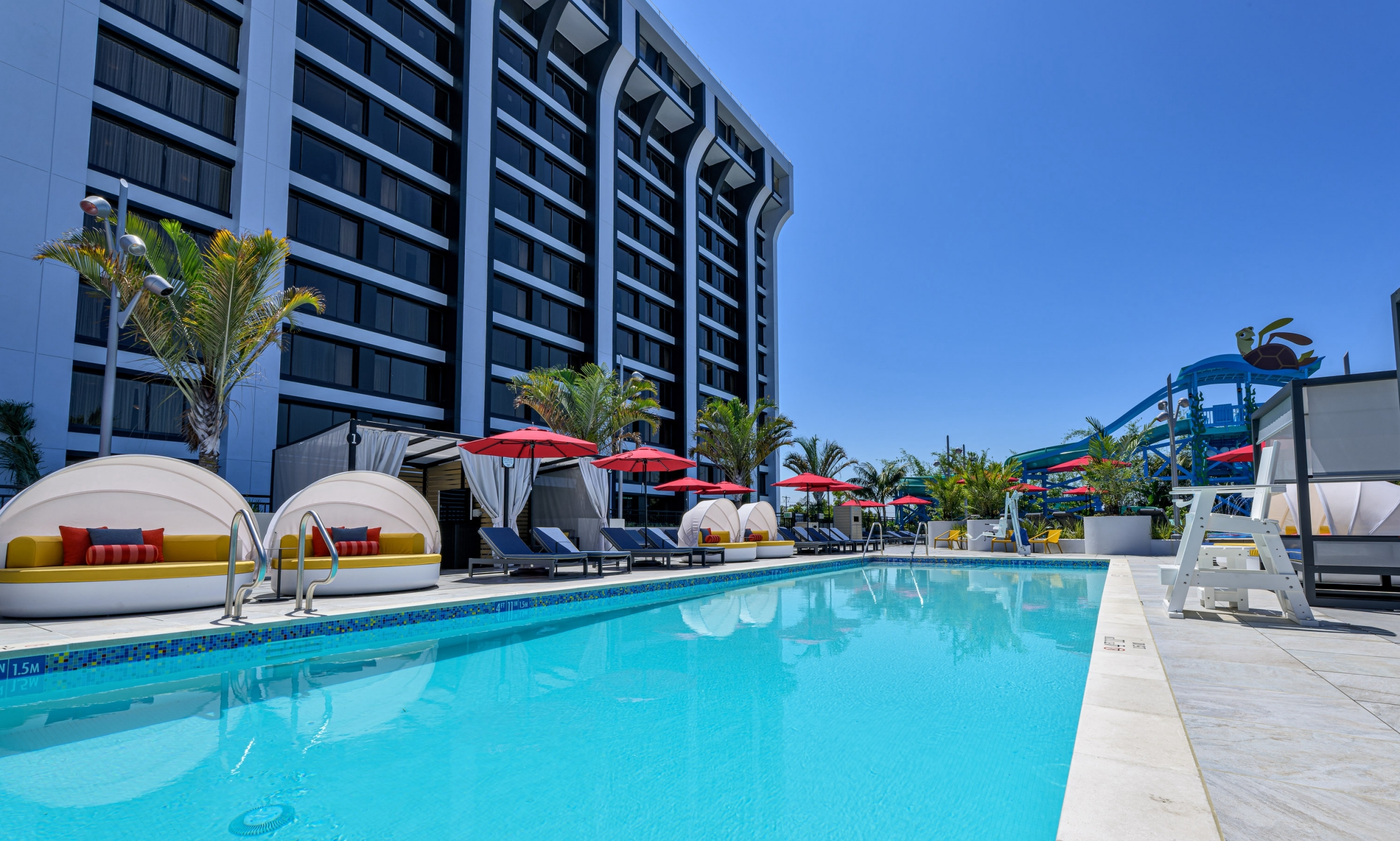 Pixar Place Hotel at Disneyland Resort– Pixel Pool - Wayfarer