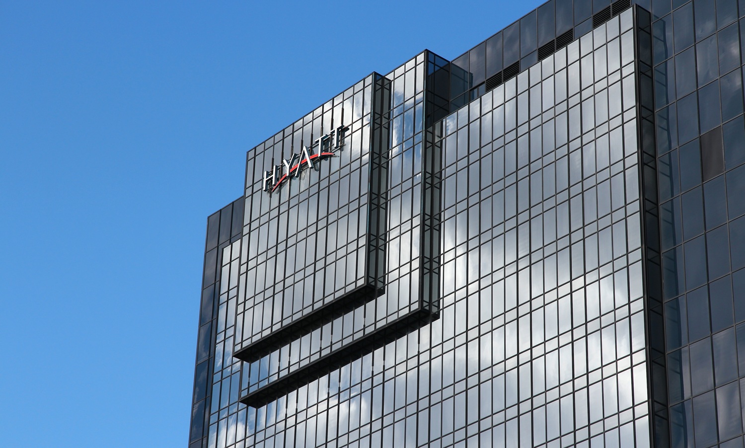 Hyatt launches global upscale brand - Wayfarer